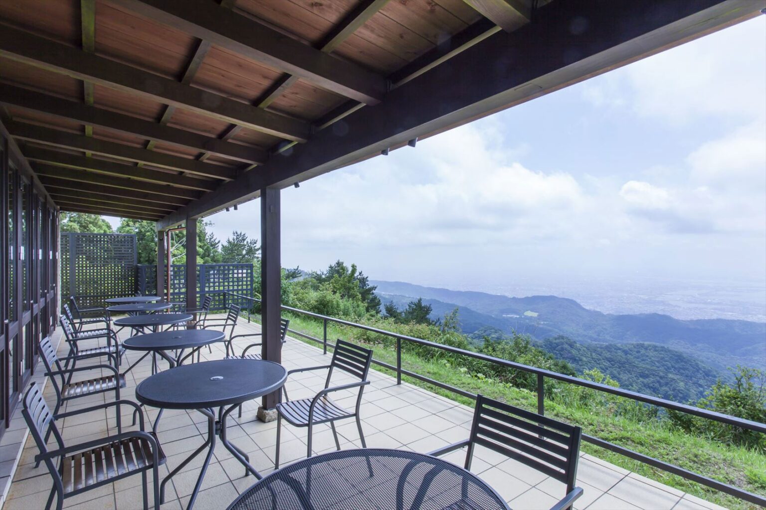 Kobe Rokko Railway Co., Ltd. | Rokko Cable and Rokko Sanjo Bus website ...